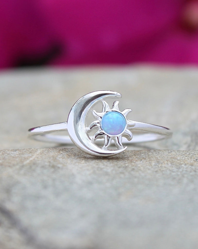 Sterling Silver Sun and Moon Blue Opal Ring Size 8 No